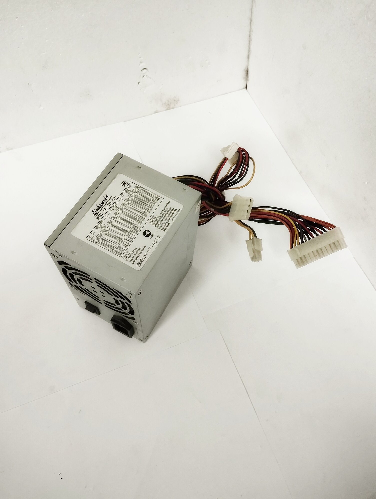 Блок питания LinkWorld LW2-350W 24+4pin