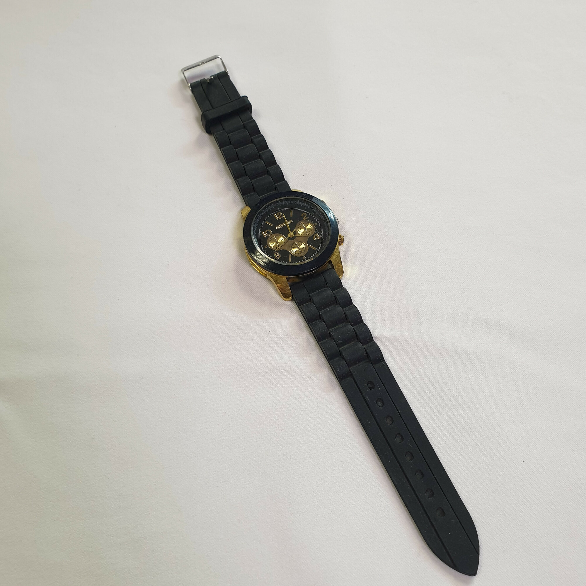 Часы наручные мужские Geneva, кварцевые, рабочие. Тайвань.