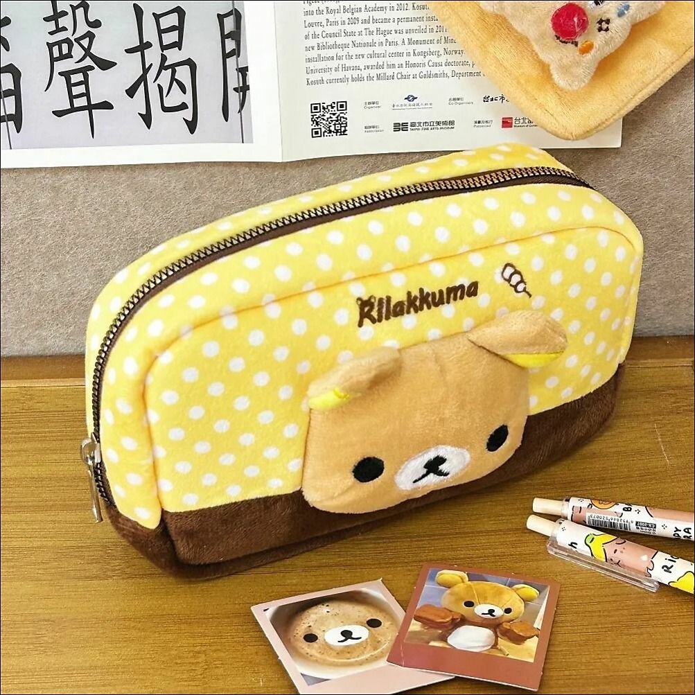 Японский плюшевый пенал «Rilakkuma» с вышивкой — милая косметичка/сумочка, не линяет, для учебы и прогулок — фото 1