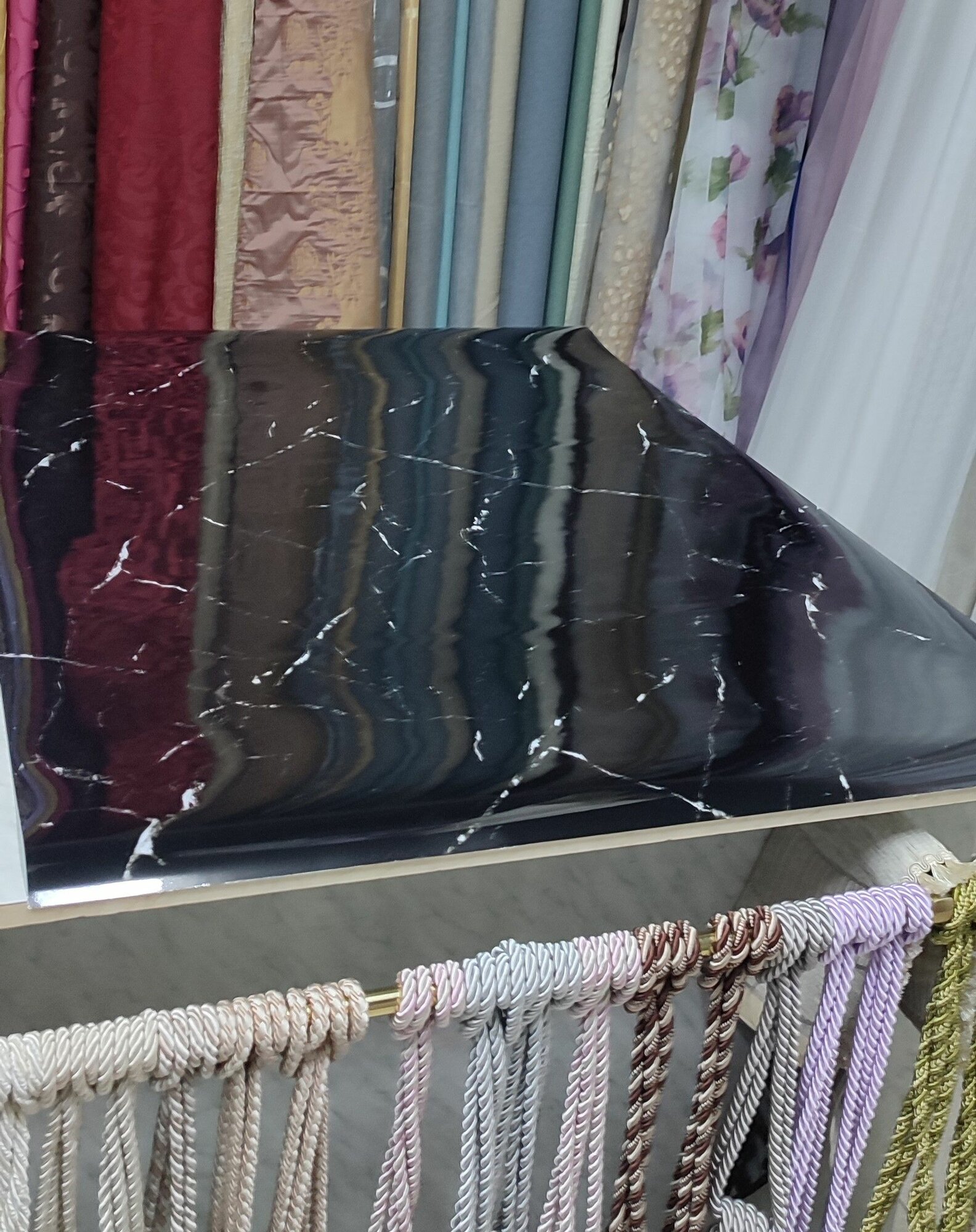 Силиконовая скатерть на стол 60х80 гибкое стекло черный декоративный мрамор