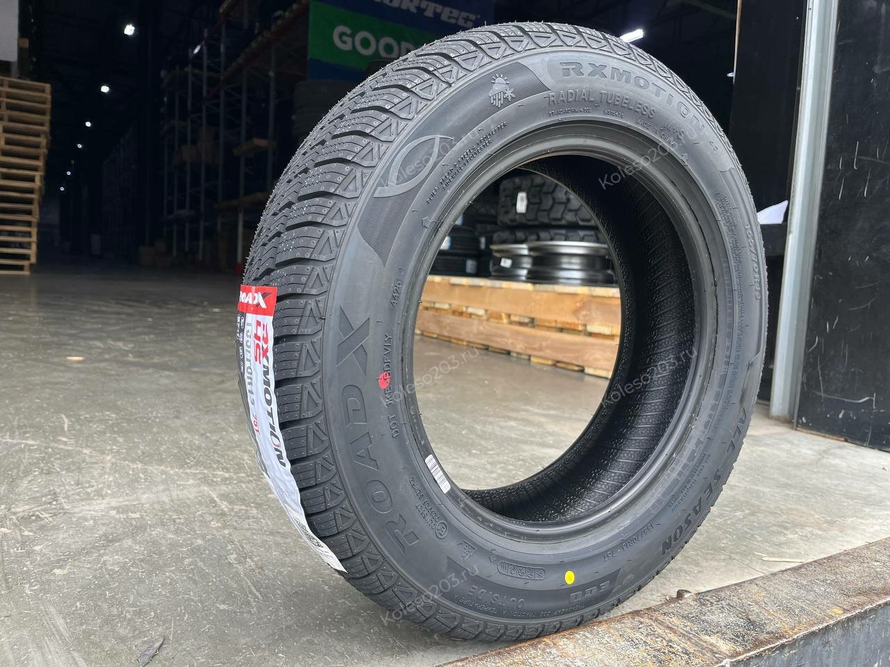 Шина Sailun RoadX RXMotion 4S, всесезонная, 155/70, R13, TL, 75T, высота профиля 70 1 шт.