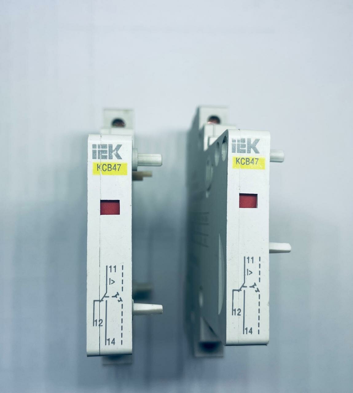 Контакт состояния авар. КСВ-47(SD) на DIN-рейку IEK MVA00D-AK-1