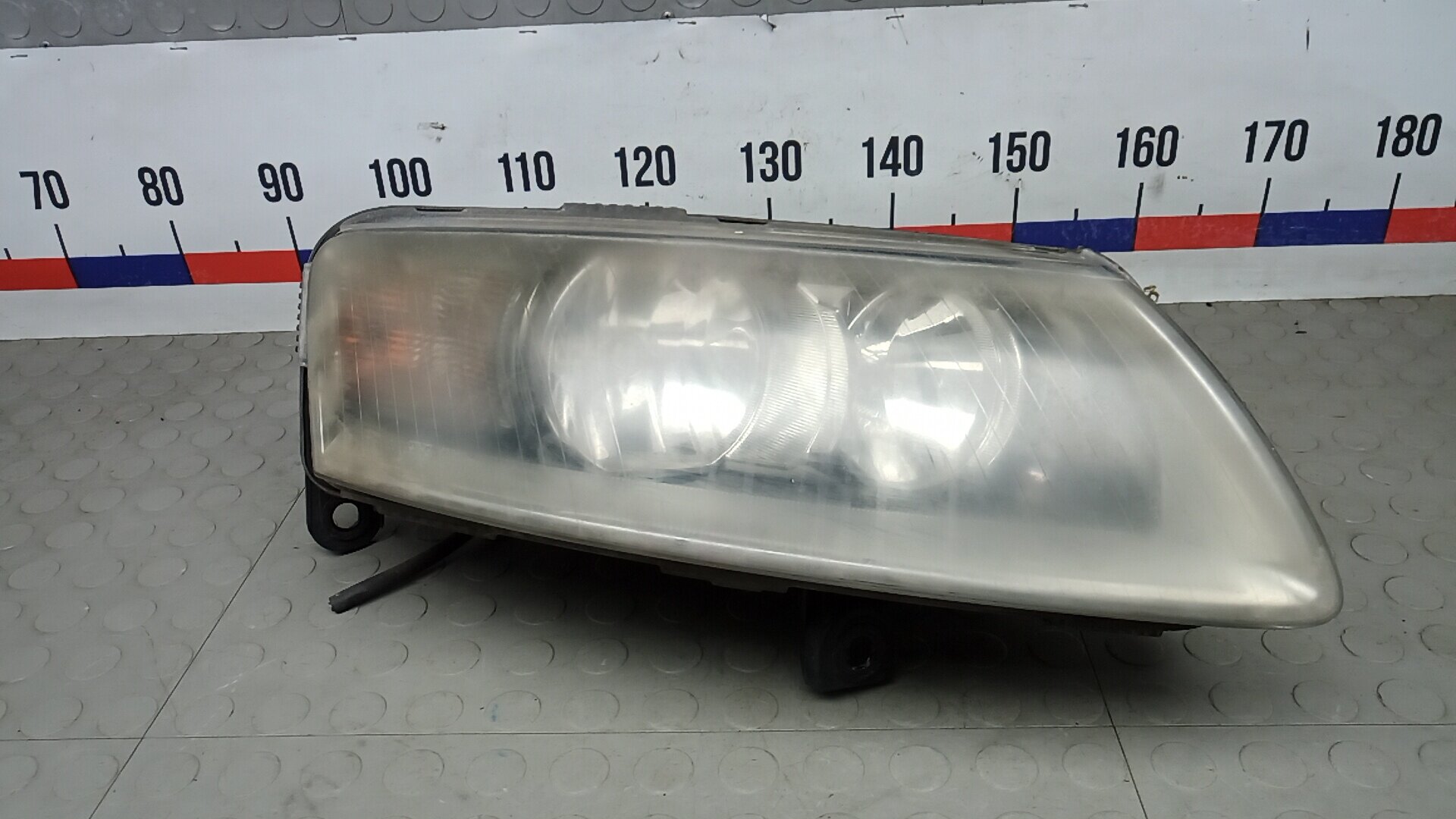 Фара правая AUDI A6 C6, Номер 4F0941004C