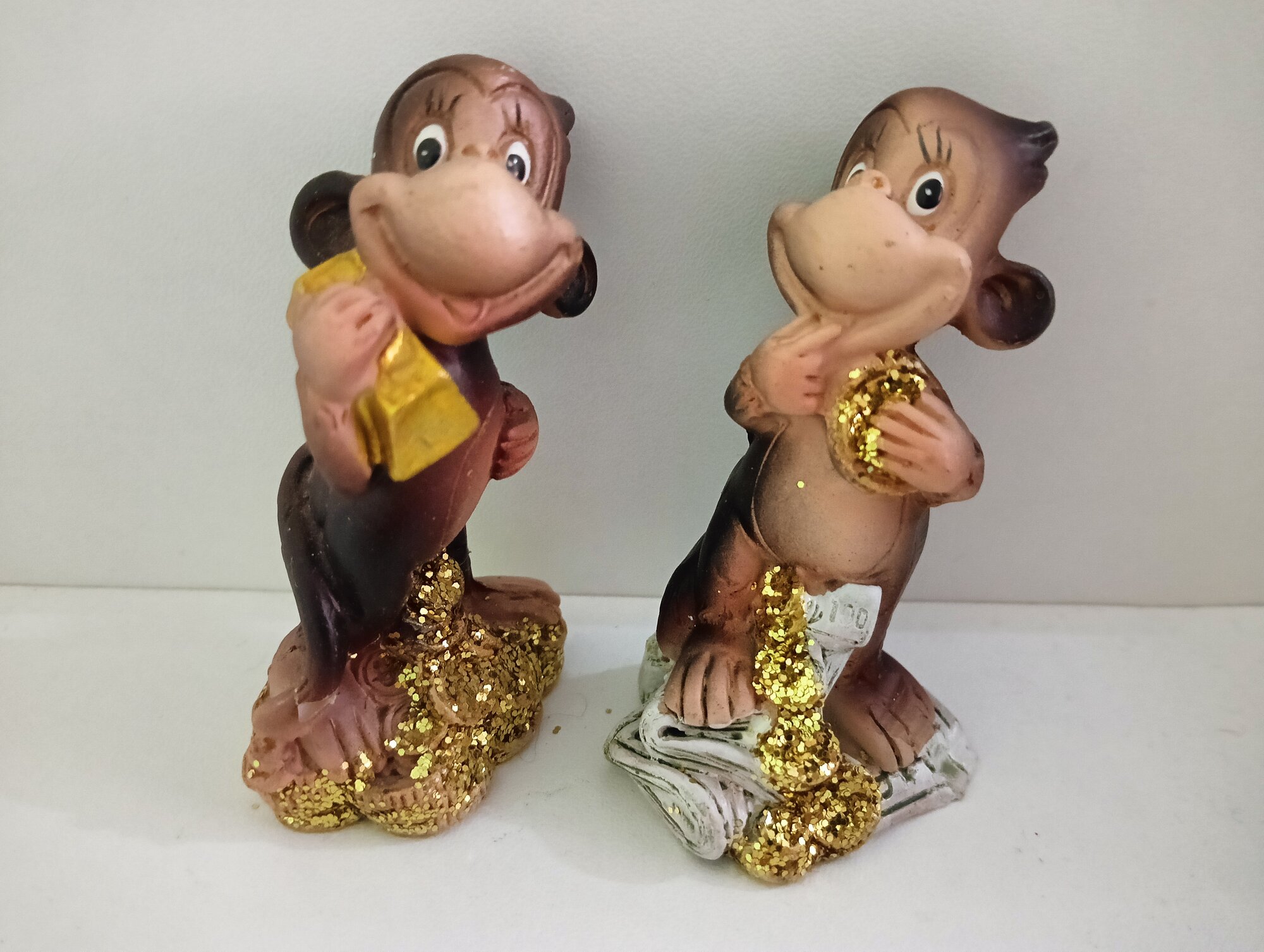 Пара обезьянок