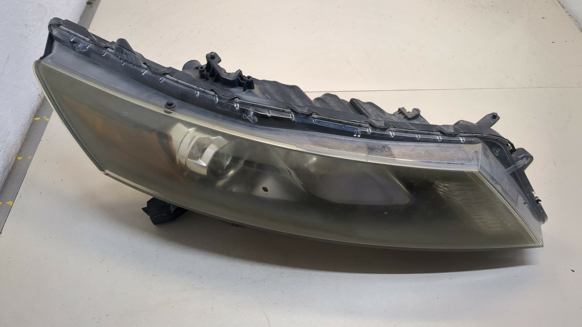 Фара (передняя) правая Honda Crosstour Б/У