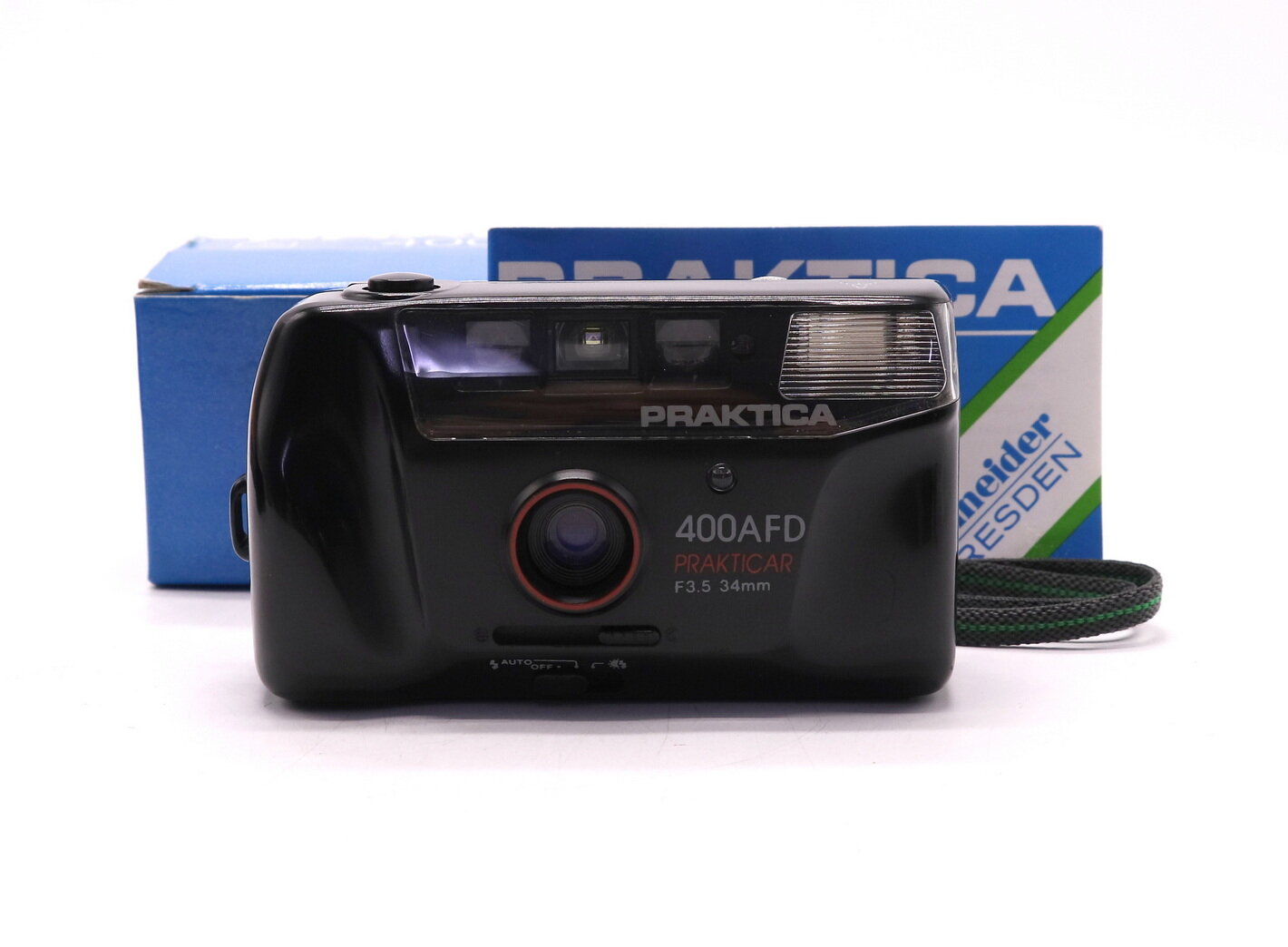 Пленочная компакт-камера Praktica 400AFD в упаковке