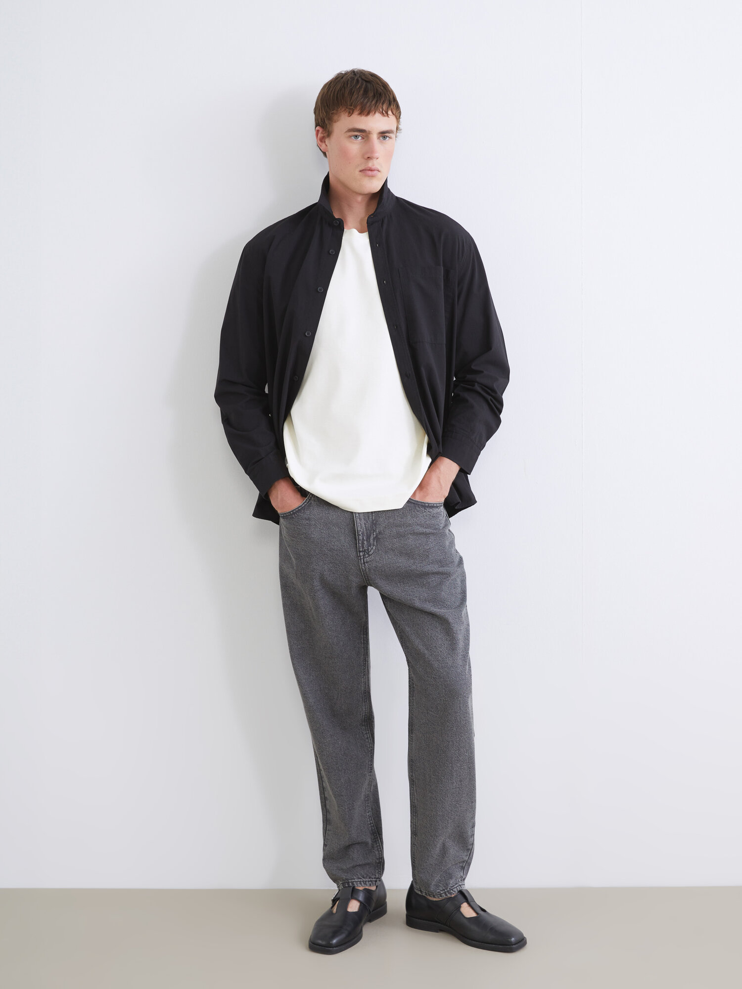 Джинсы зауженные 