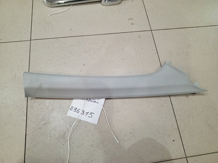 Обшивка стойки передняя правая (внутри) от Honda CR-V 2006-2012