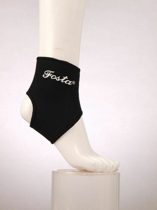 Бандаж-фиксатор Fosta F 2222, для голеностопа, неопреновый черный