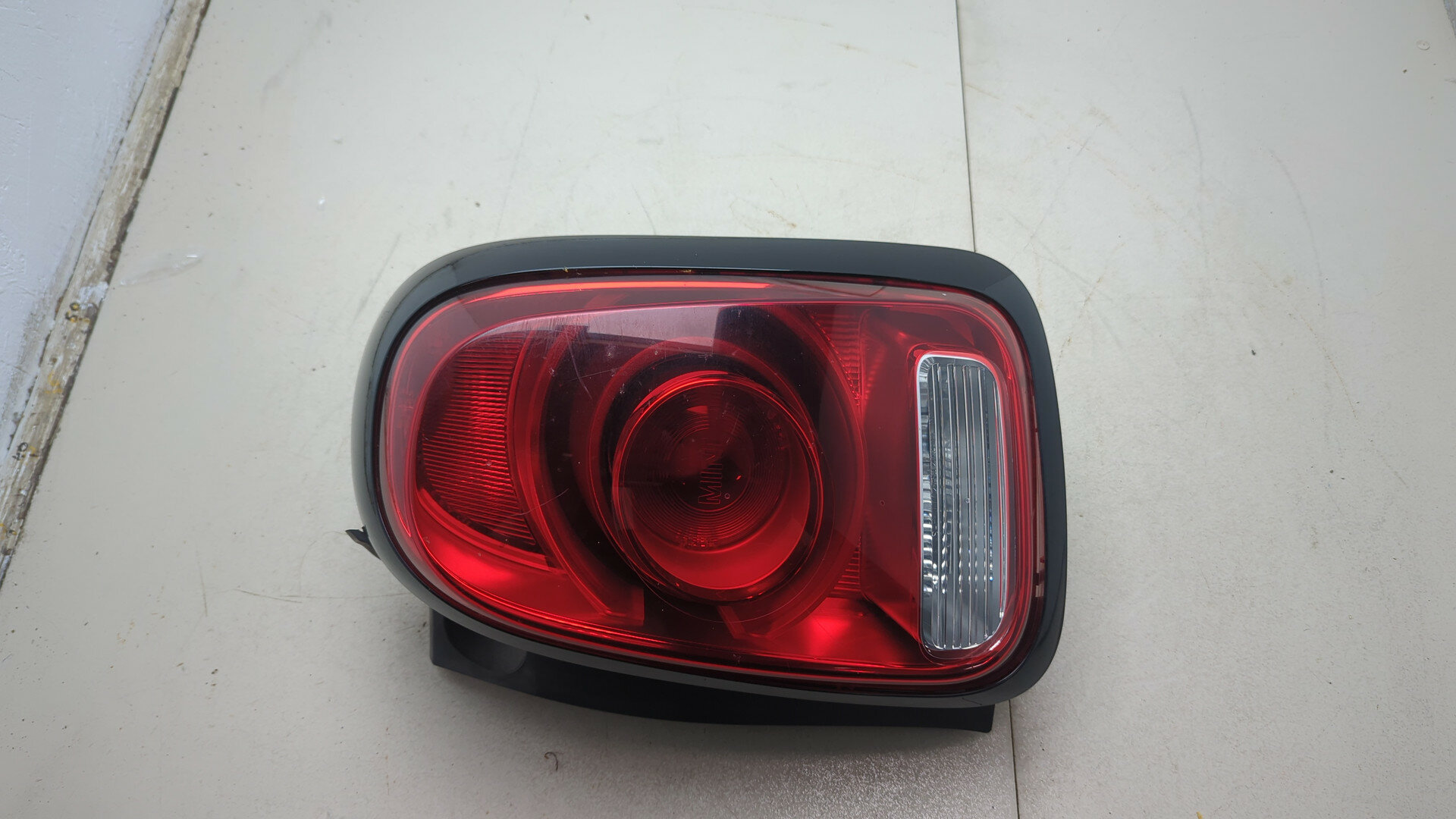 Фонарь (задний) правый Mini Countryman (F60) Б/У