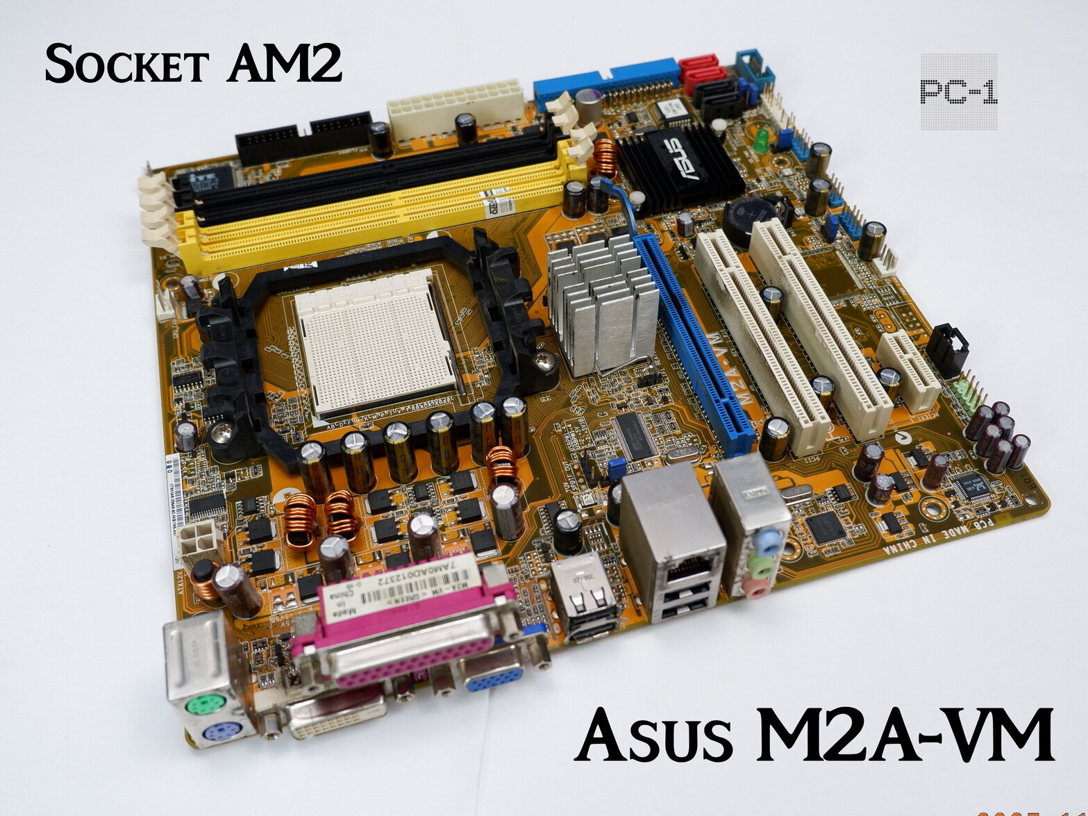 Материнская плата Socket AM2 Asus M2A-VM, AMD 690G 4xDDR2, PCI-E x16, 2xPCI, PCI-E x1, 4xSATA RAID, IDE 24+4pin, VGA, DVI, LPT, PS/2, 4xUSB, LAN, Audio, mATX, заглушка
