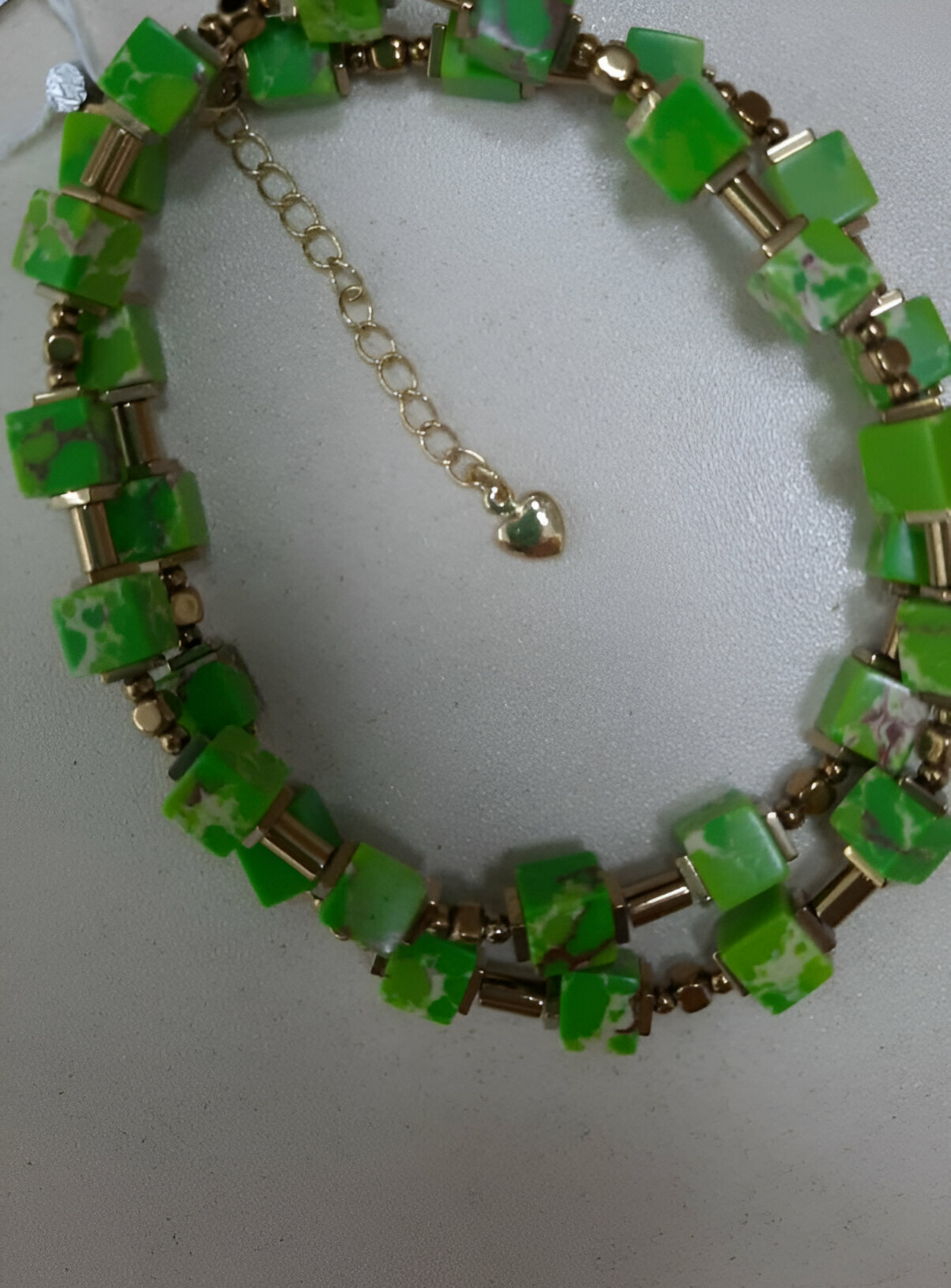 Колье, гематит, варисцит