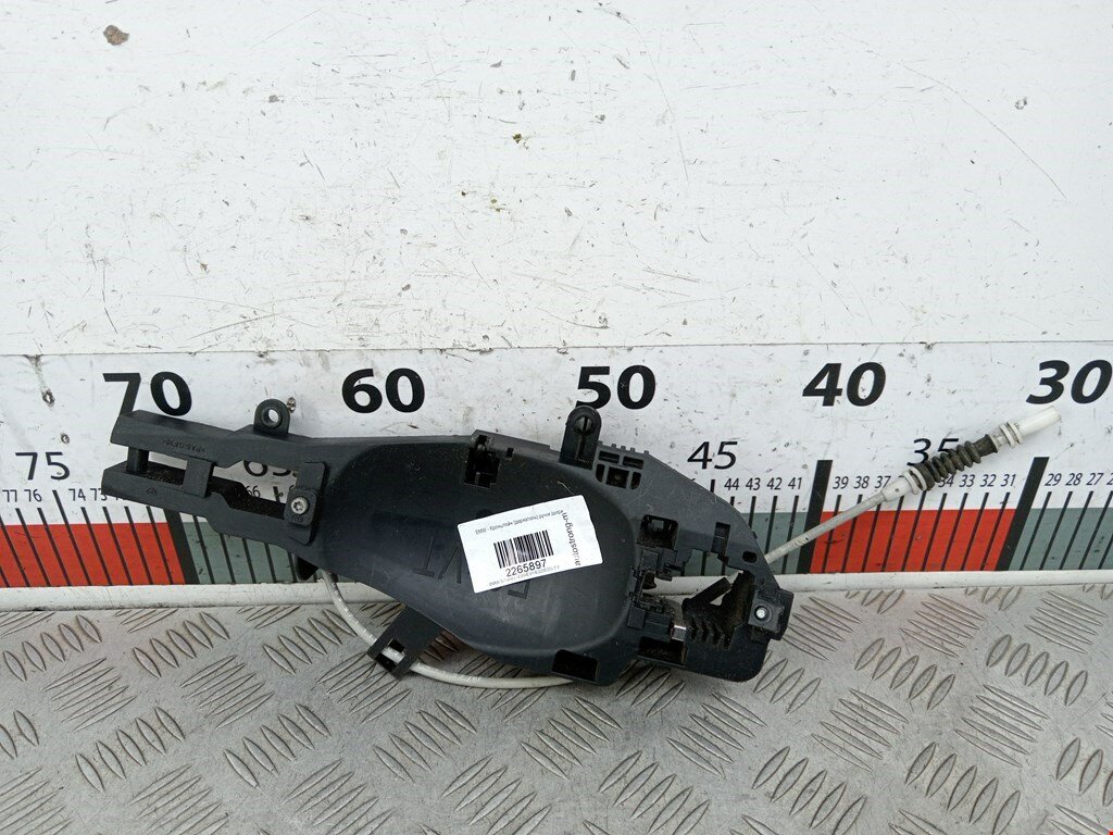 Кронштейн (держатель) ручки двери BMW 3-Series (E90/E91/E92/E93) 51227199839 арт. 2265897