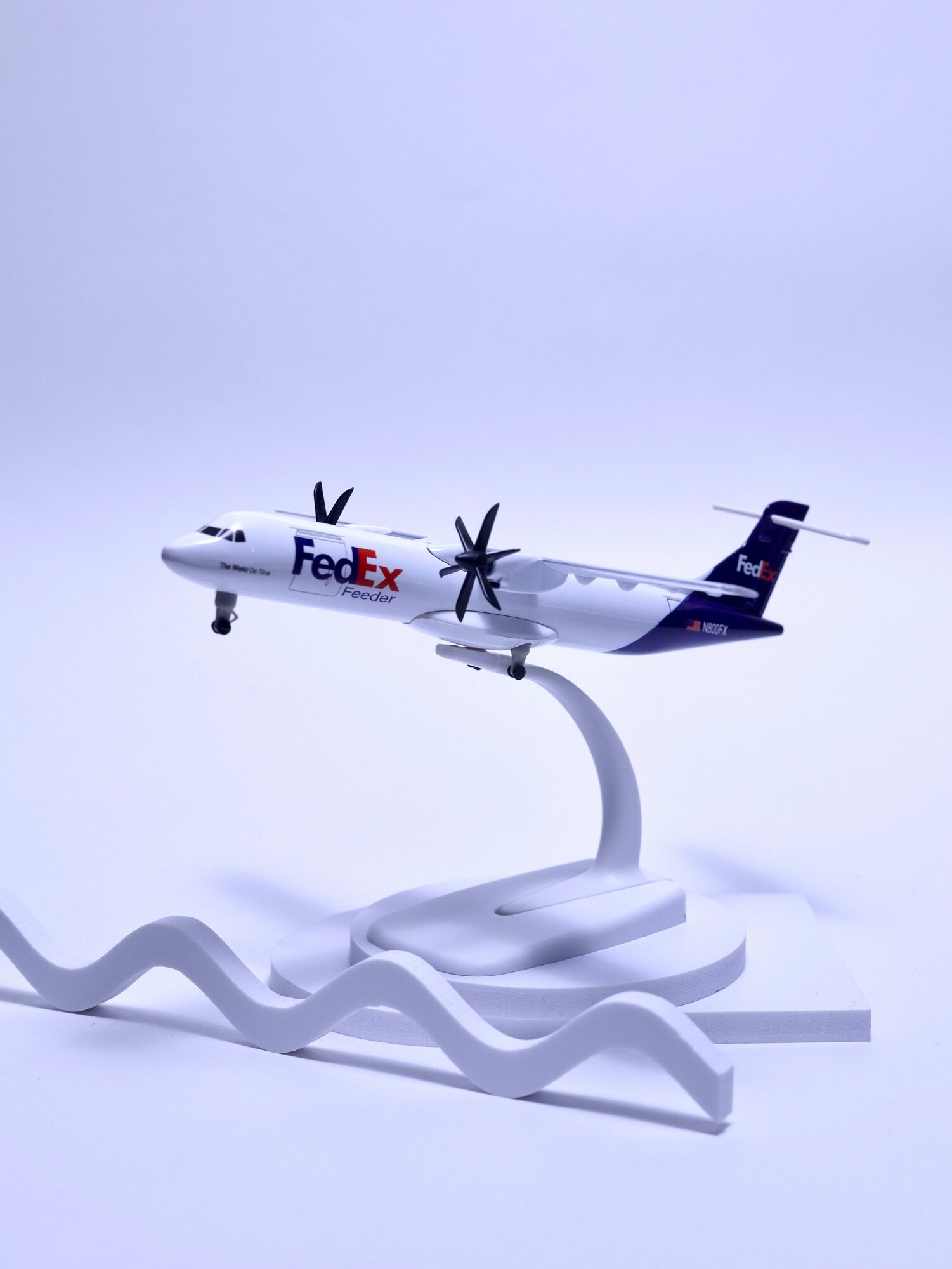 Металлическая модель самолета ATR-72 FEDEX - 20 см