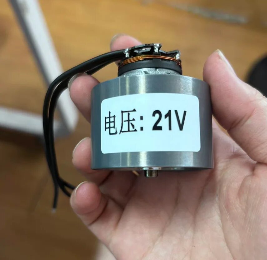 Двигатель постоянного тока 16,8В 68000 об/мин 50мм 21V only motor