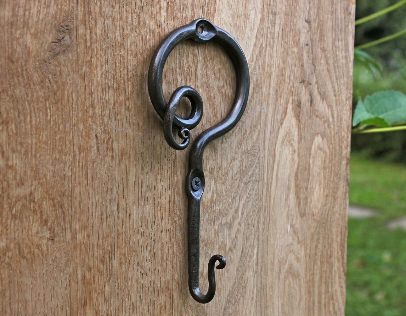 Крючок настенный кованый без покраски ключница