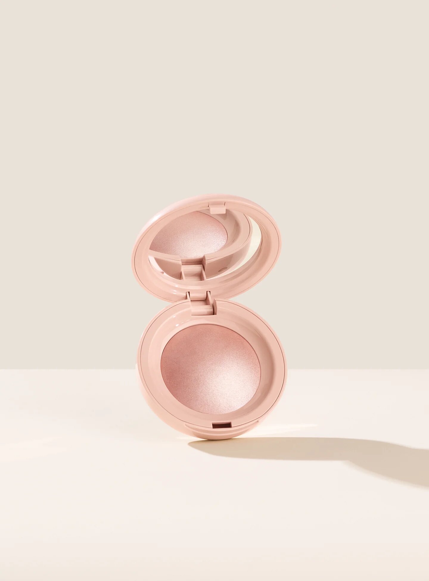 Rare Beauty Хайлайтер Positive Light Silky Touch, 2,8 г, Mesmerize