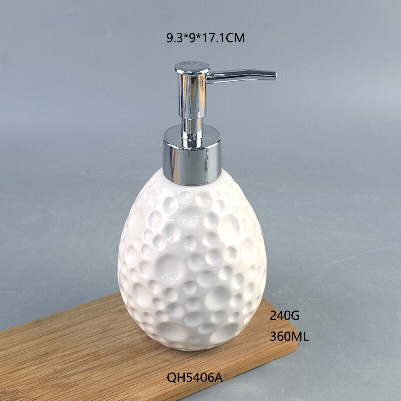 Керамический туалетный столик, набор для ванной комнаты из трех предметов: стаканчик для ополаскивателя для рта, мыльница, набор для ванной комнаты, стаканчик для зубной щетки.