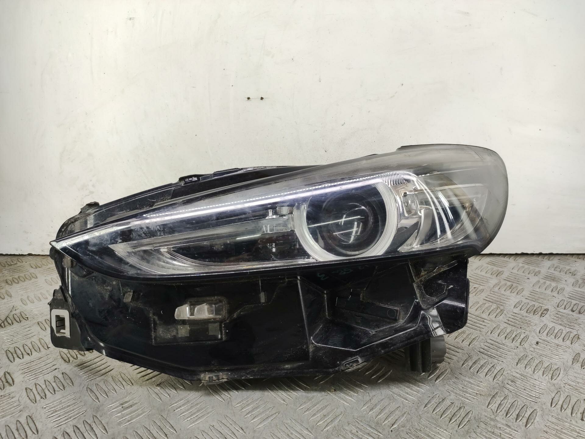 Фара левая Mazda 6 3 2-й рест. 2020 GRF5-51040
