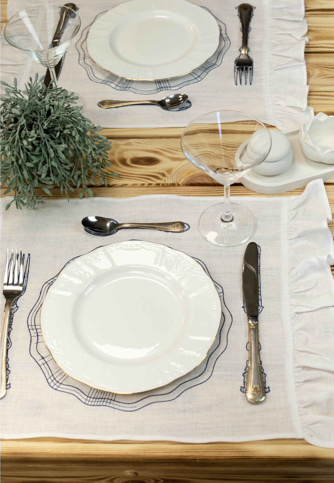 Сервировочные салфетки "Уроки Сервировки", с рюшами и вышивкой, подарочная упаковка, 2 шт.