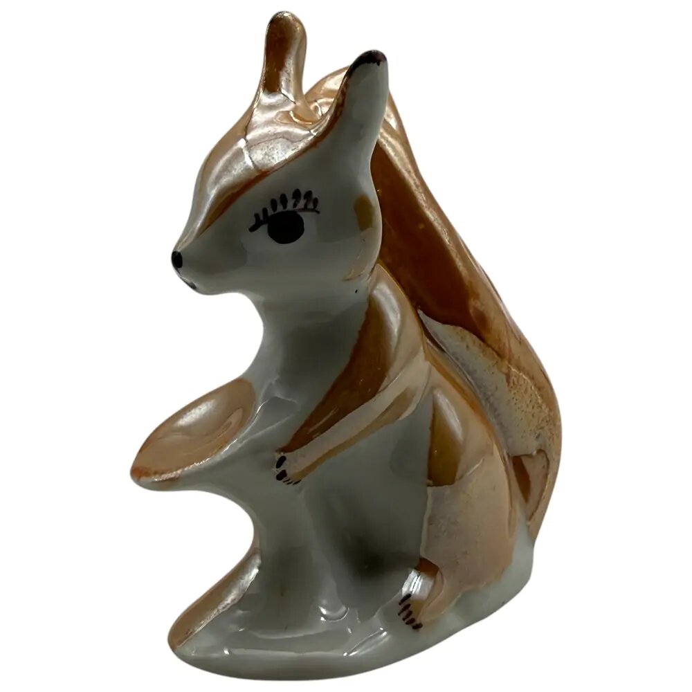 Фарфоровая статуэтка "Белочка с грибом" 1960-1977 гг. Сысерть, СССР (Лот 2)