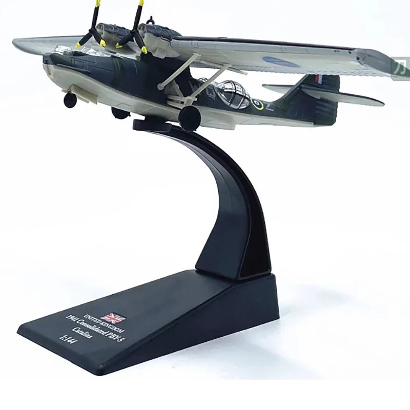Модель самолета HYINUO PBY-5 1:144