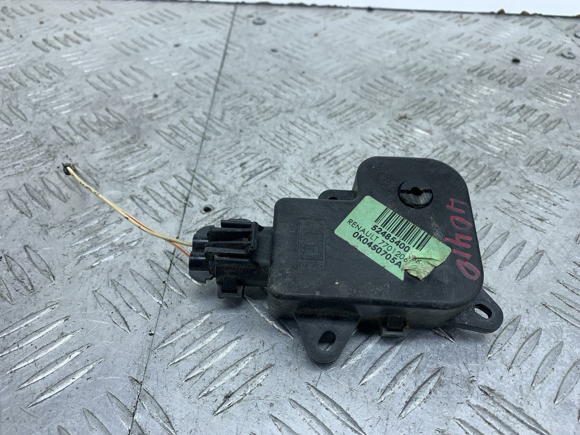 Моторчик заслонки печки Renault Laguna 2 рест. 2005 52485400