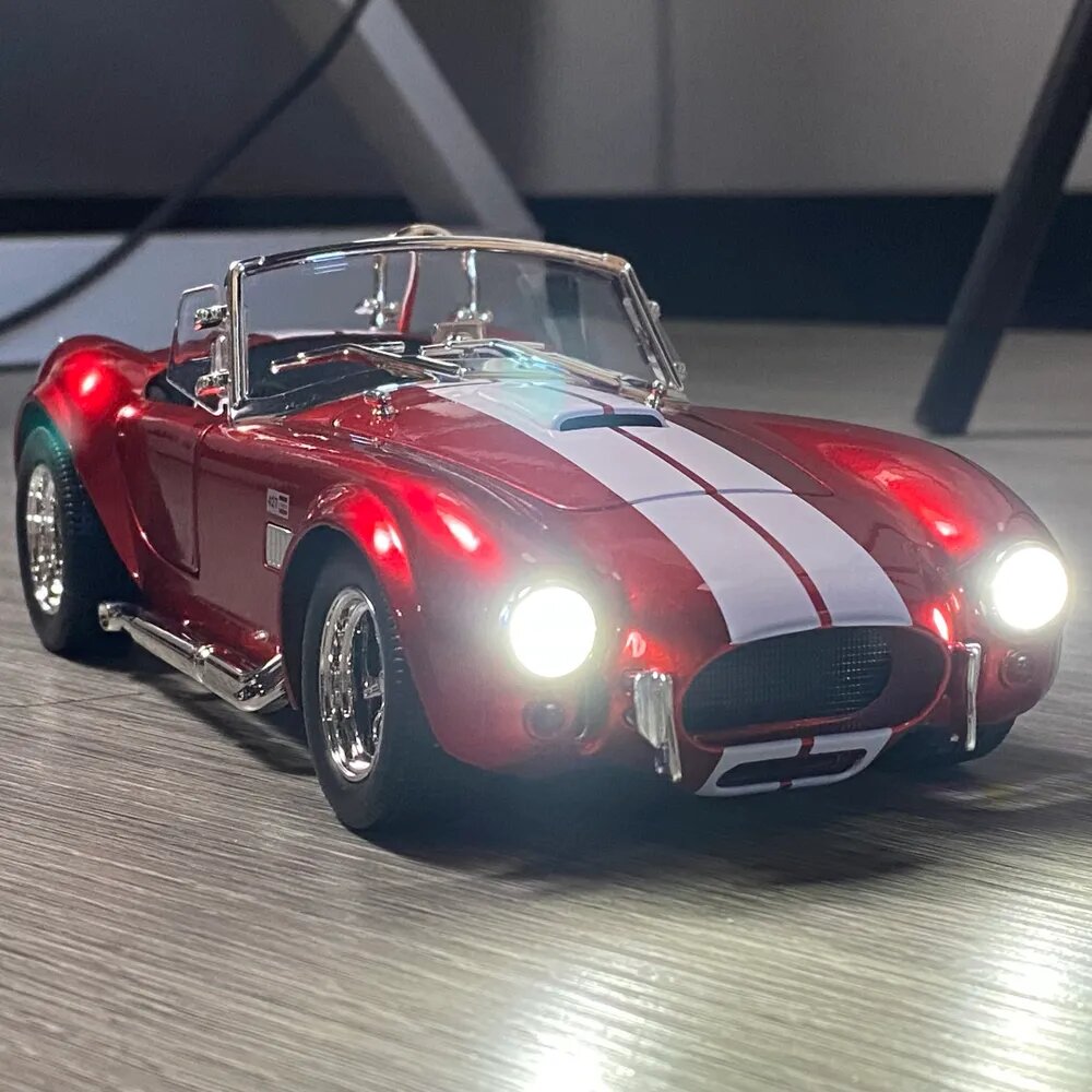 1:24 Ford Shelby Cobra 427 Roadster 1965 S/C Классический винтажный автомобиль, Металлическая модель автомобиля, Со звуковыми и световыми эффектами