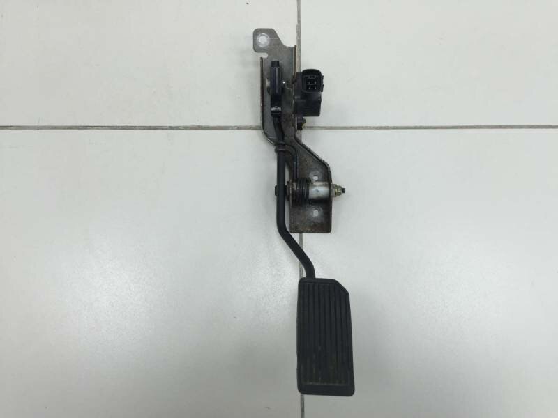 Педаль газа Nissan Almera Classic B10 2006-2013