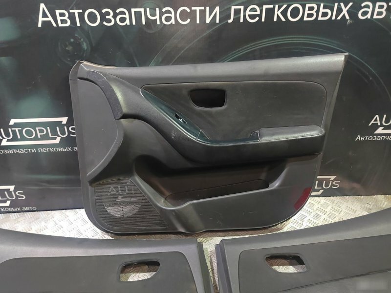 Дверные карты Hyundai Elantra 2005-2011 (1.6) Б/У с пробегом Арт. 82320-2H000 — фото 1