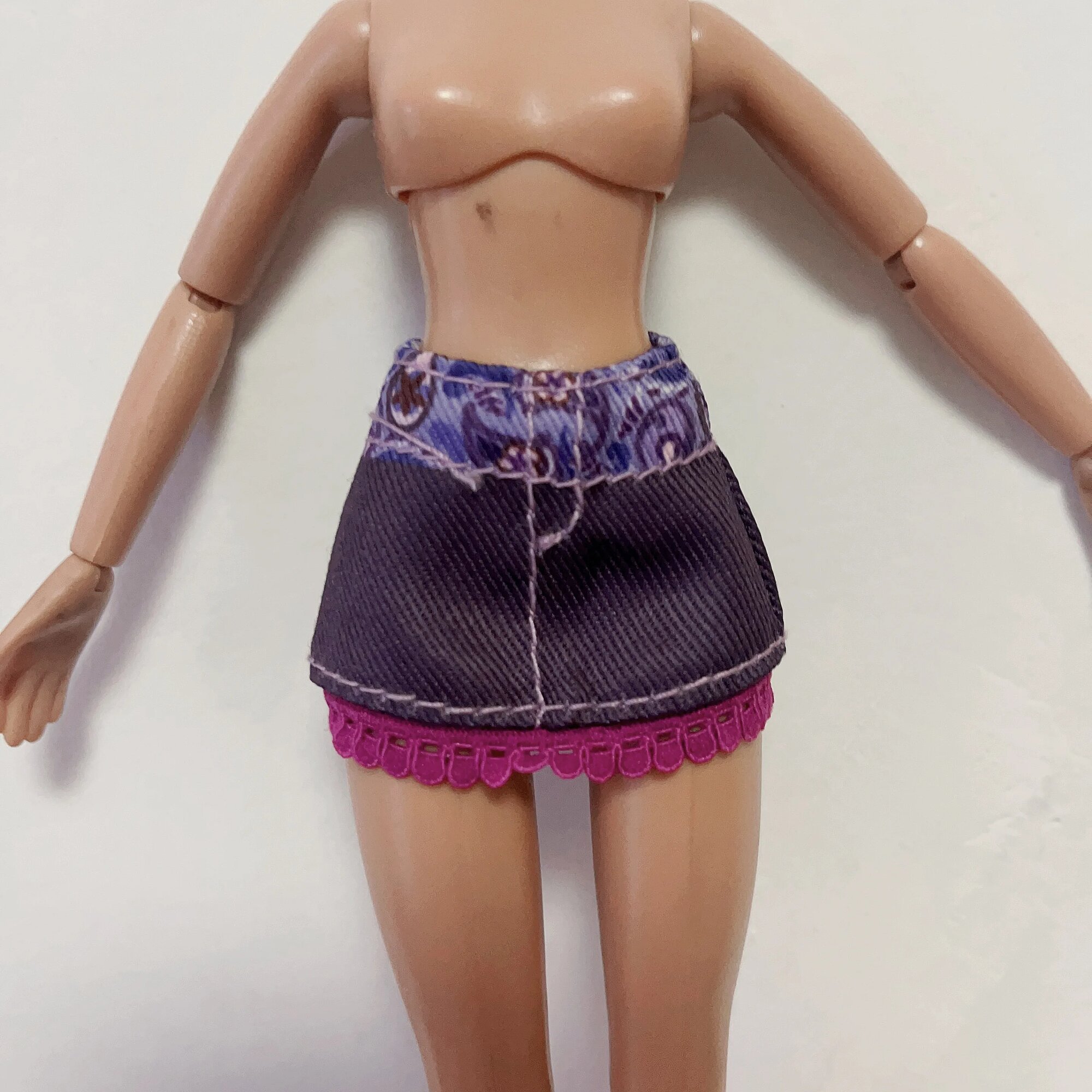 Кукольная юбка синяя для Barbie