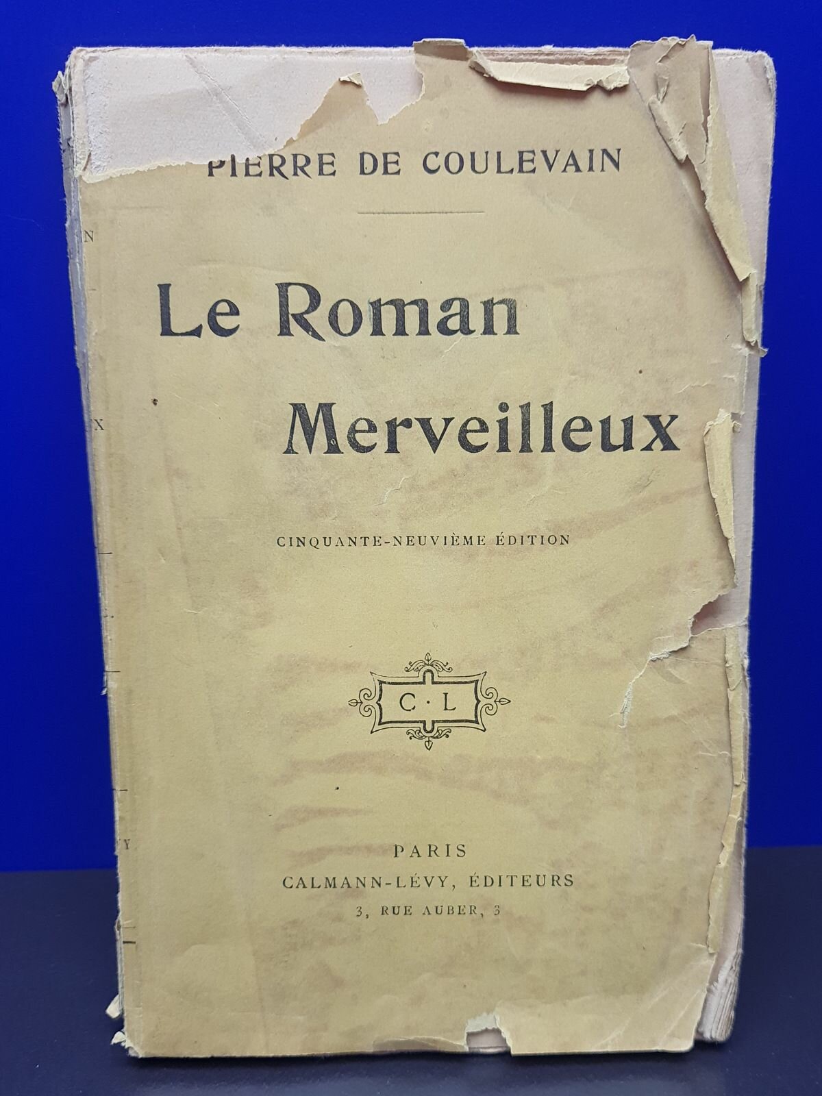 Чудесный роман. Антикварная книга на французском языке. 1913 год.