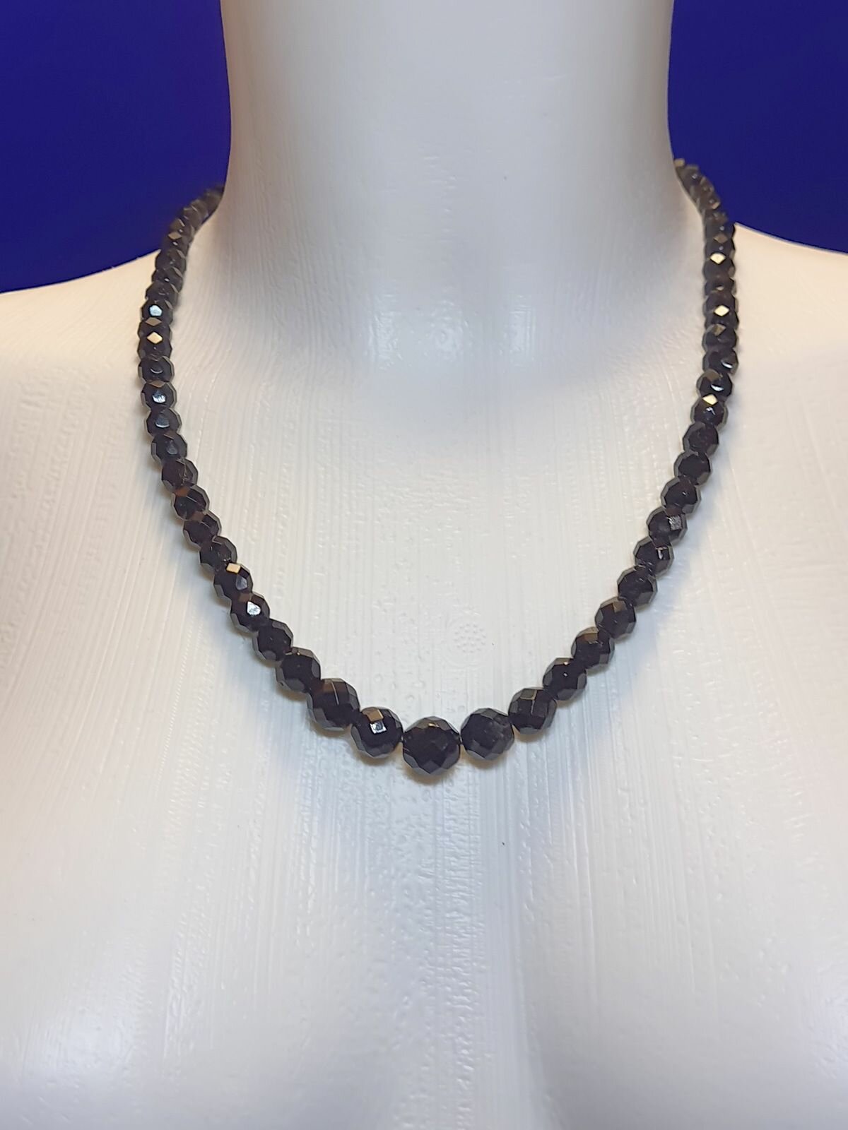 Винтажные бусы черное стекло, Чехословакия 70е