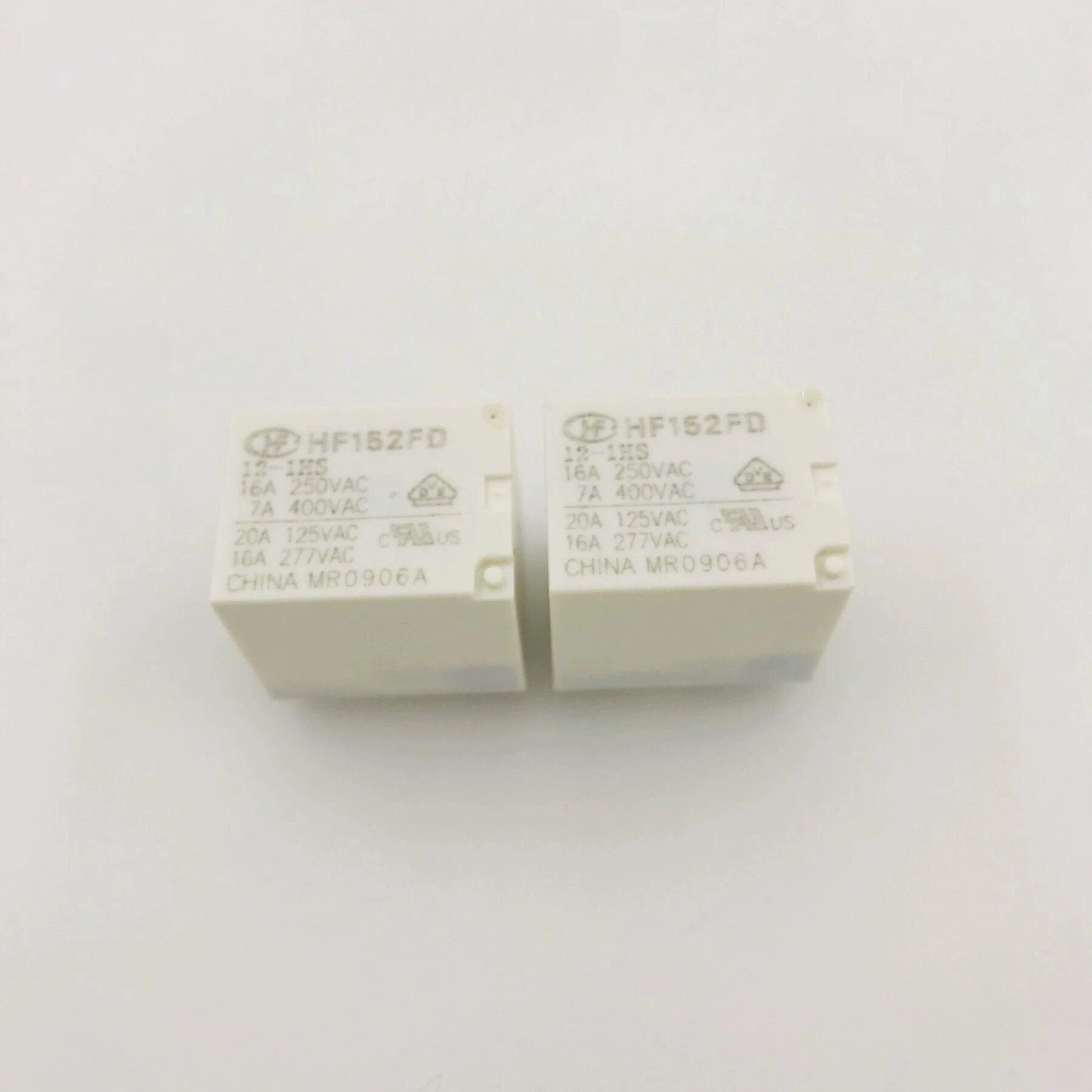 Реле Hongfa HF152FD-12-1HS, комплект нормально разомкнутых 4-контактных катушек 16А250В переменного тока, напряжение 12В постоянного тока