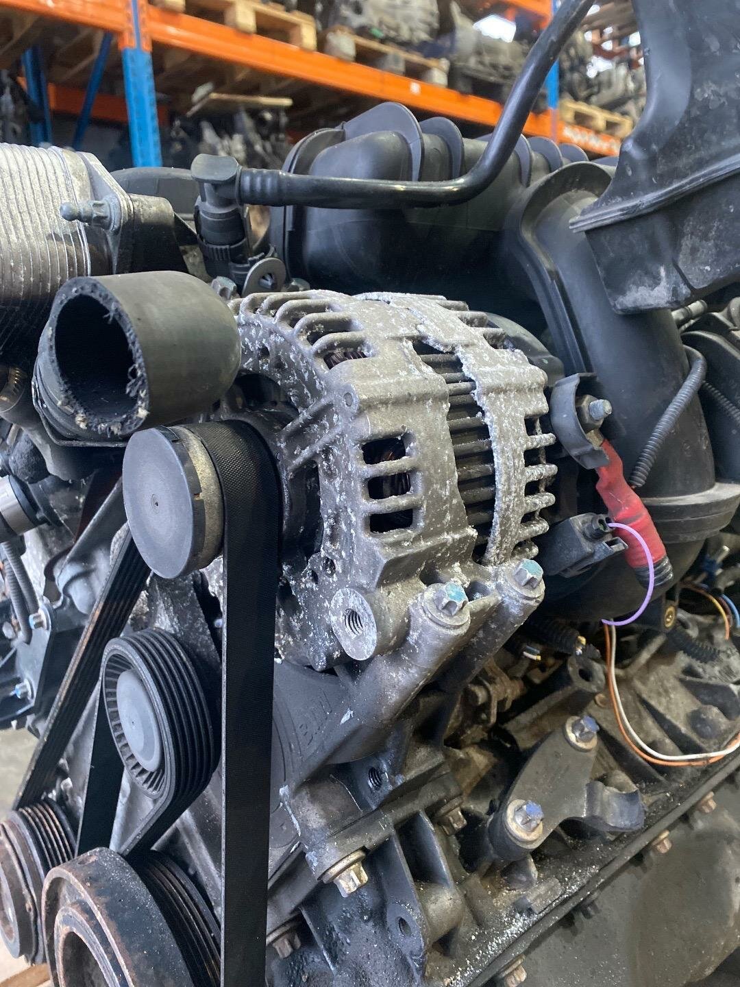 Генератор для BMW 3 E90/E91/E92/E93 3.0 OEM 7550968