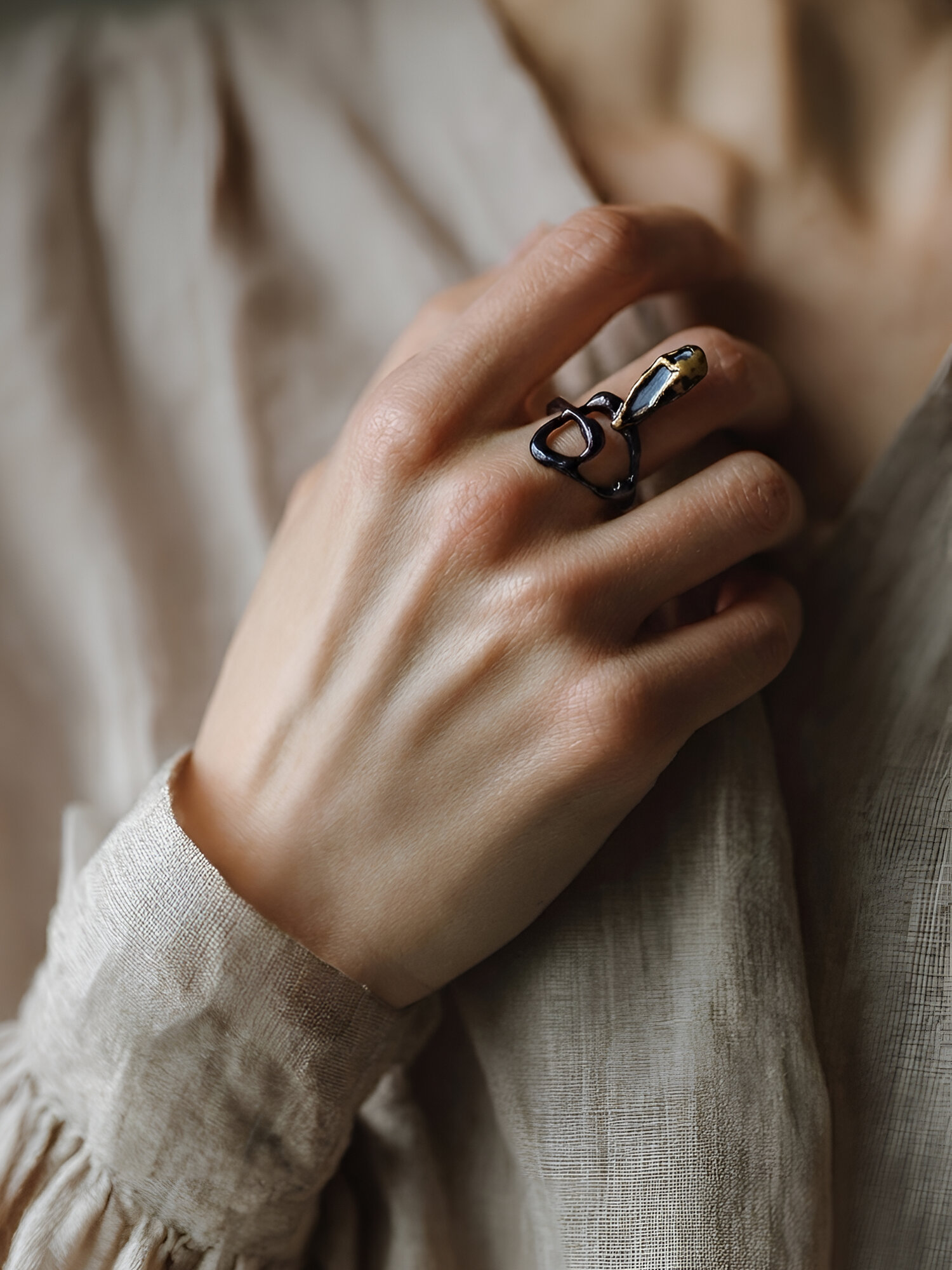 Кольцо тонкое, серебро, 925 проба, золочение, кианит