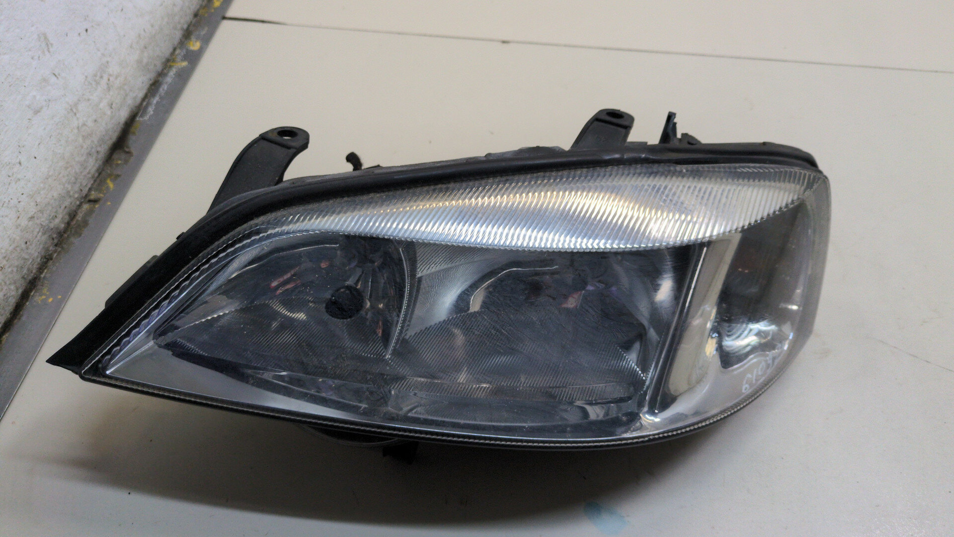 Фара (передняя) левая Opel Astra G Б/У