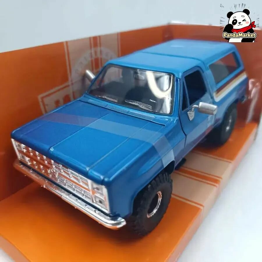 Шевроле Блейзер 1980 Масштаб 1:24 Внедорожник