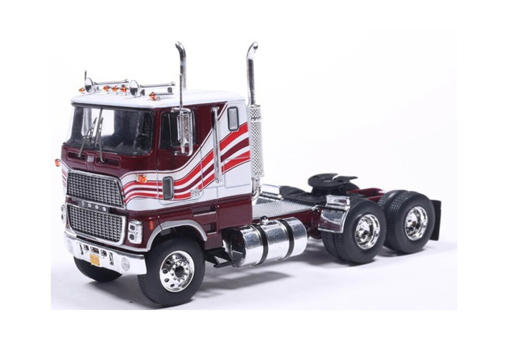 Модель коллекционная IXO Ford cl 9000 1976 white/red