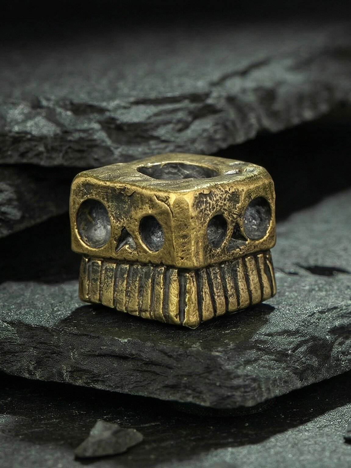 Бусина для темляка "Череп Кубик" латунь / Бусина темлячная, на паракорд, для ножа