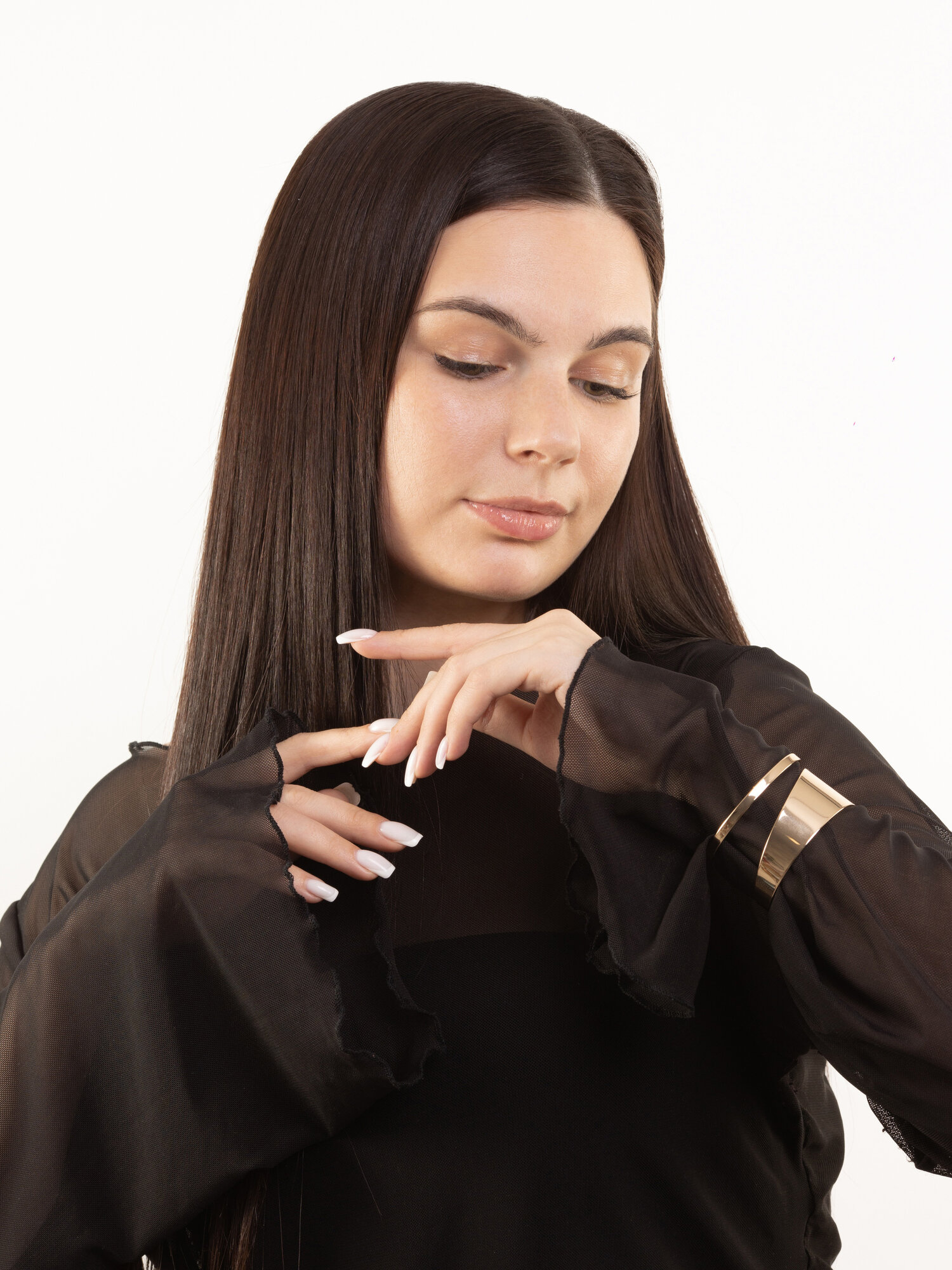 Незамкнутый браслет