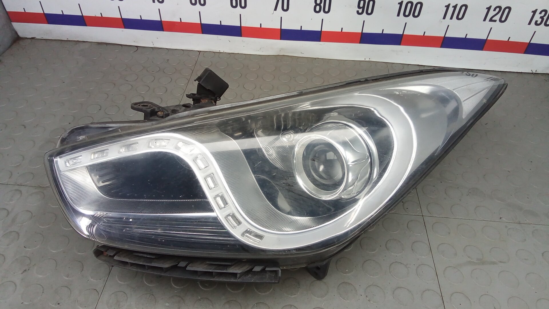 Фара левая HYUNDAI I40