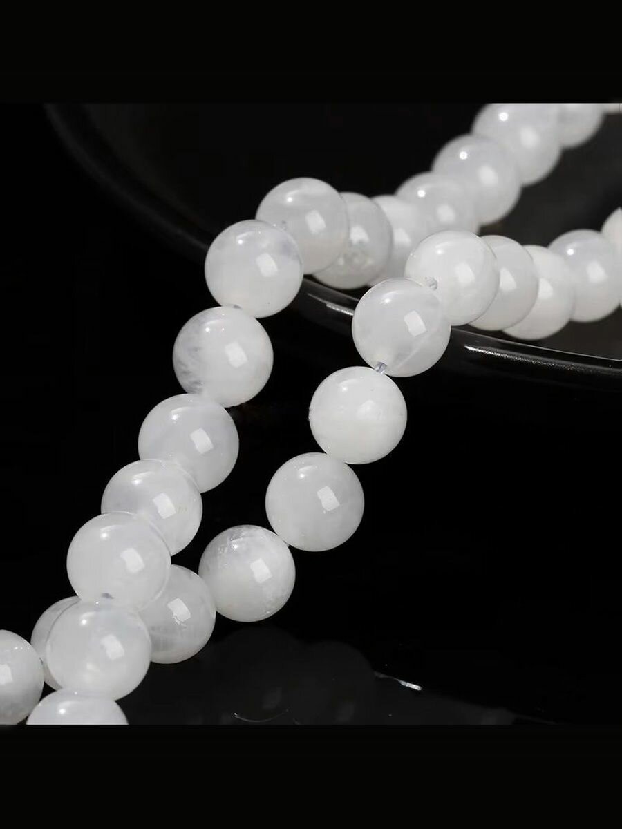 Лунный камень (белый адуляр) 10 мм, бусины на нитке (около 37 шт)