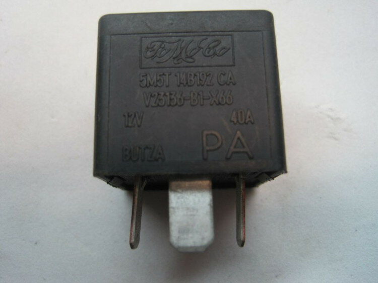Реле 5M5T14B192CA 1425752 Форд Фокус 2 Форд Фьюжен в блок предохранителей