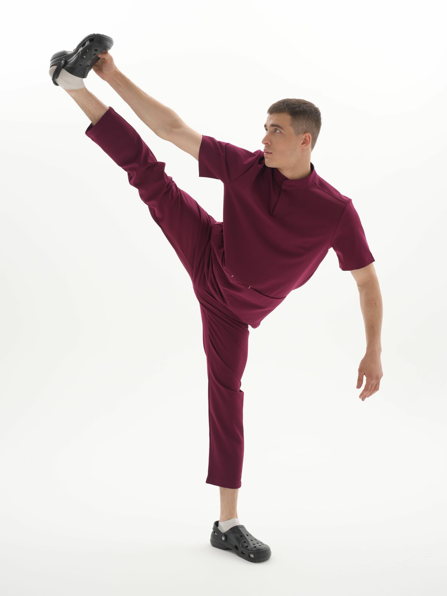 Медицинский костюм DUMED мужской, размер S(44-46), рост 182-188, цвет бордовый