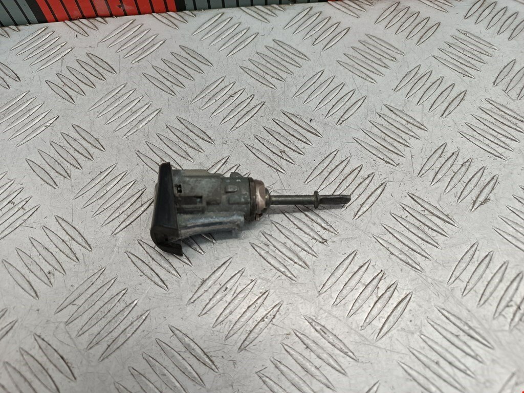 Личинка дверного замка Volkswagen Lupo арт. 2246976