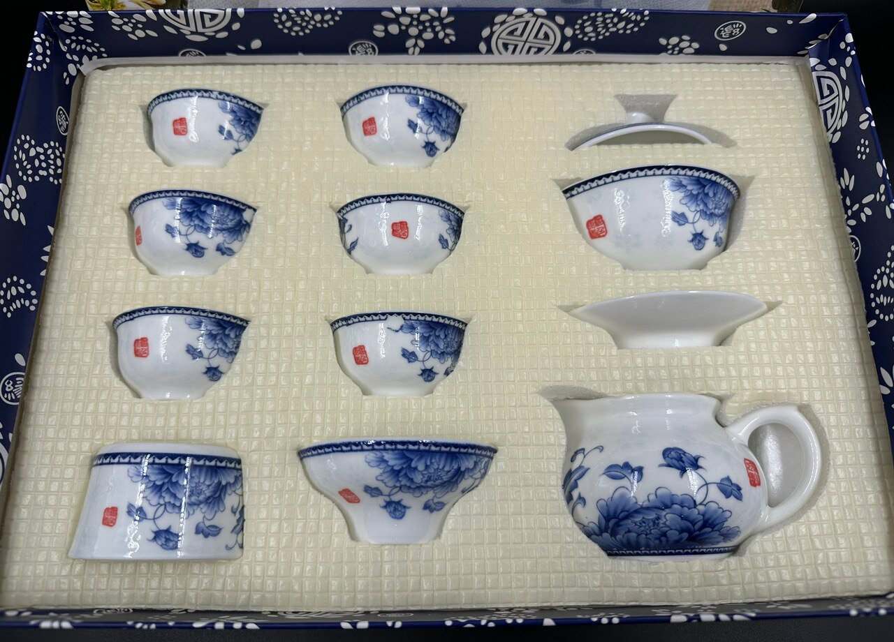 Набор посуды с орнаментом «Синие пионы», чайный сервиз 9 предметов (гайвань, чахай, сито, 6 пиал)