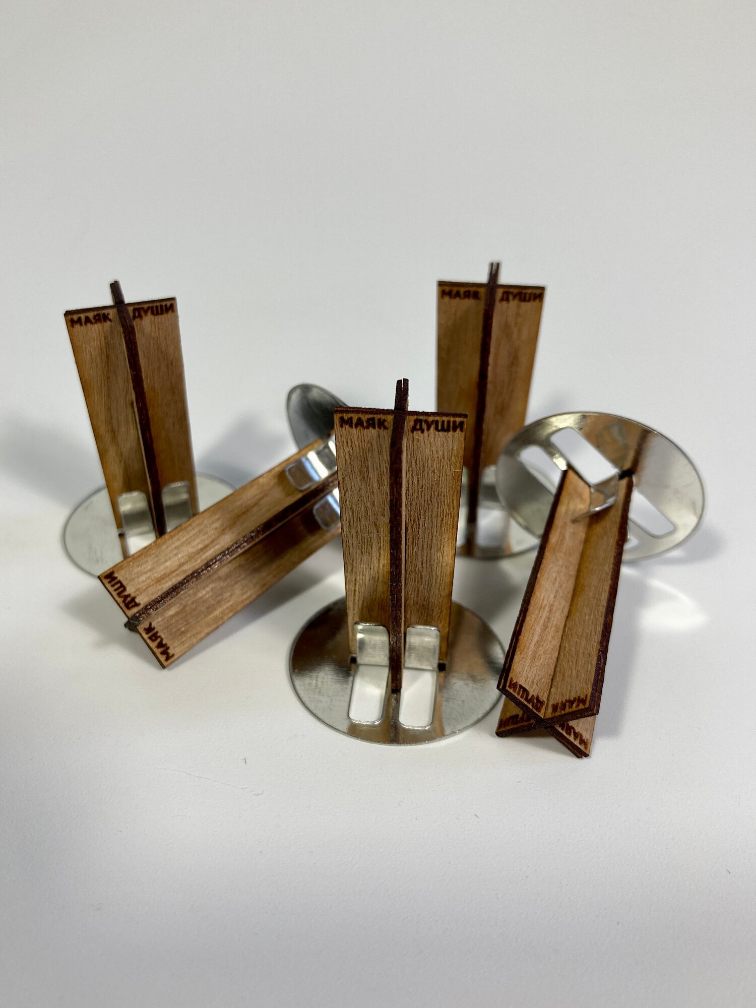 Фитиль двойной крестообразный, с держателями и наклейками, 10 шт