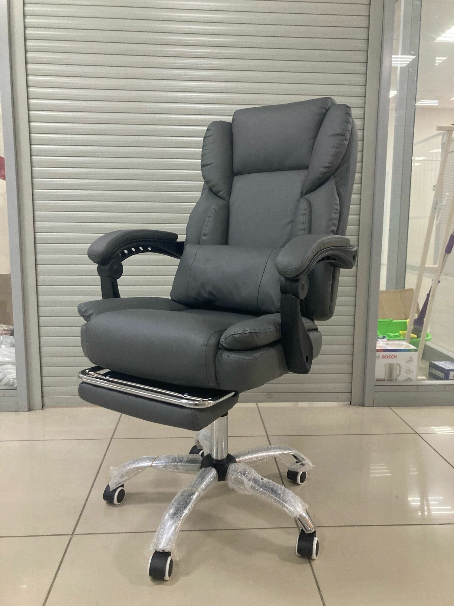 Кресло Руководителя кожаное с подушкой