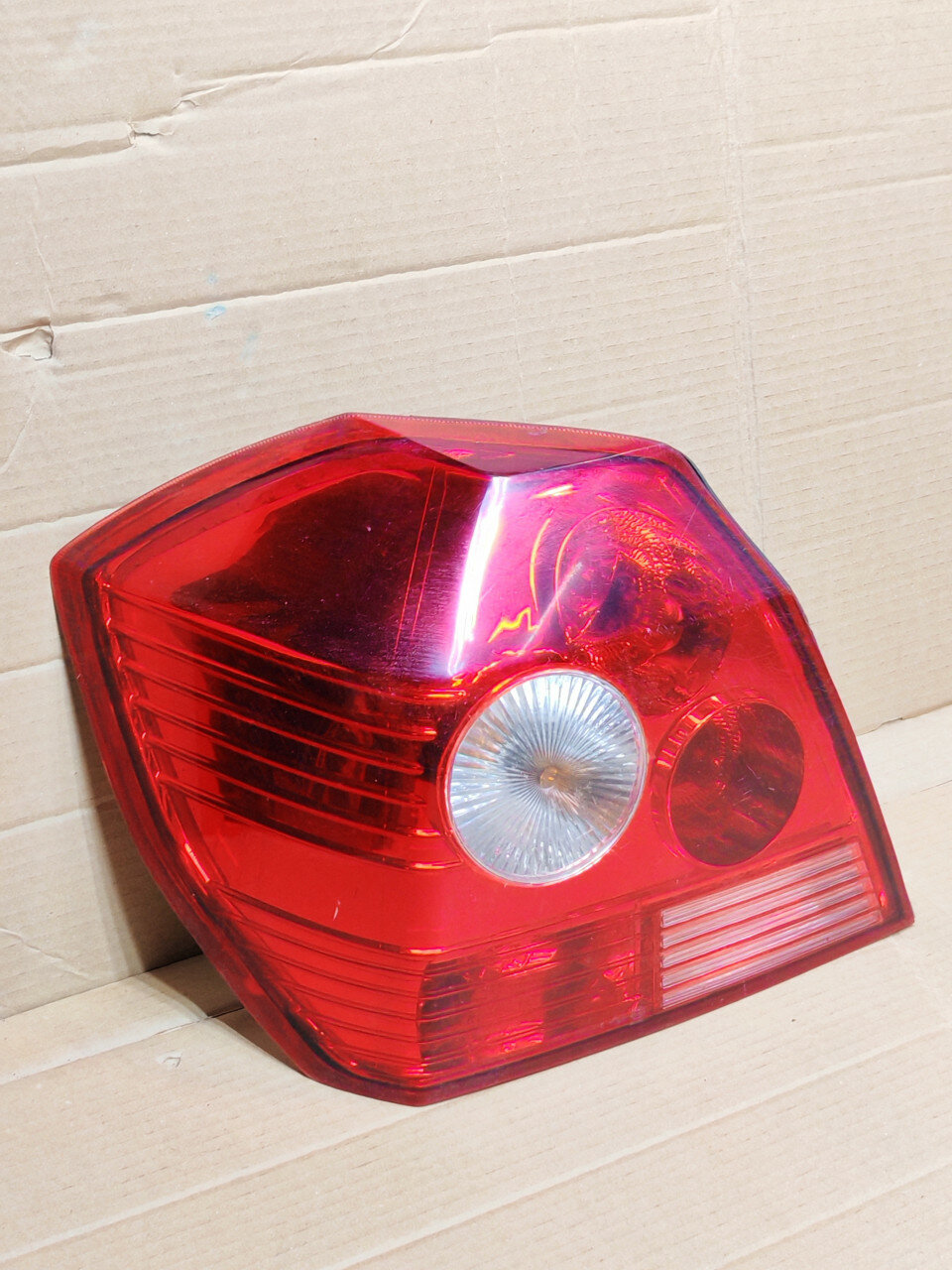 Фонарь задний левый Geely MK